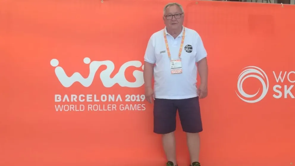 Cris canarias looks like the photographs and would